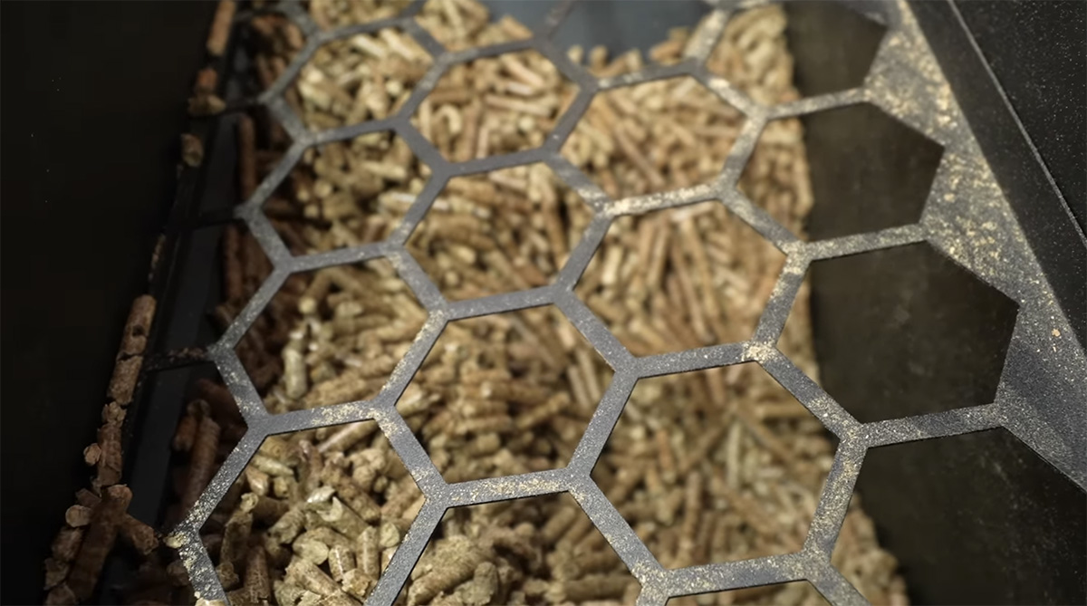 Pit Boss vs Traeger: Which Pellet Grill Brand is Best in 2025?