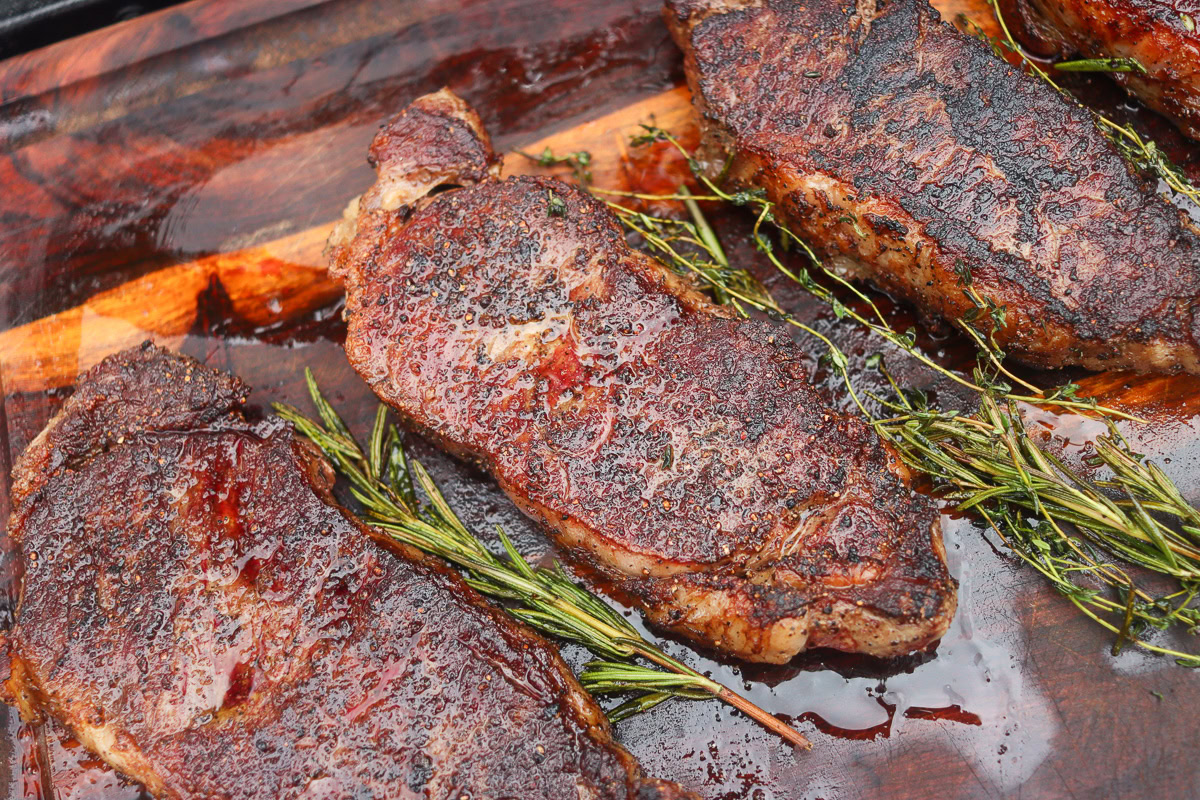How to Cook the Best Steak on a Blackstone Griddle - Smoked BBQ Source
